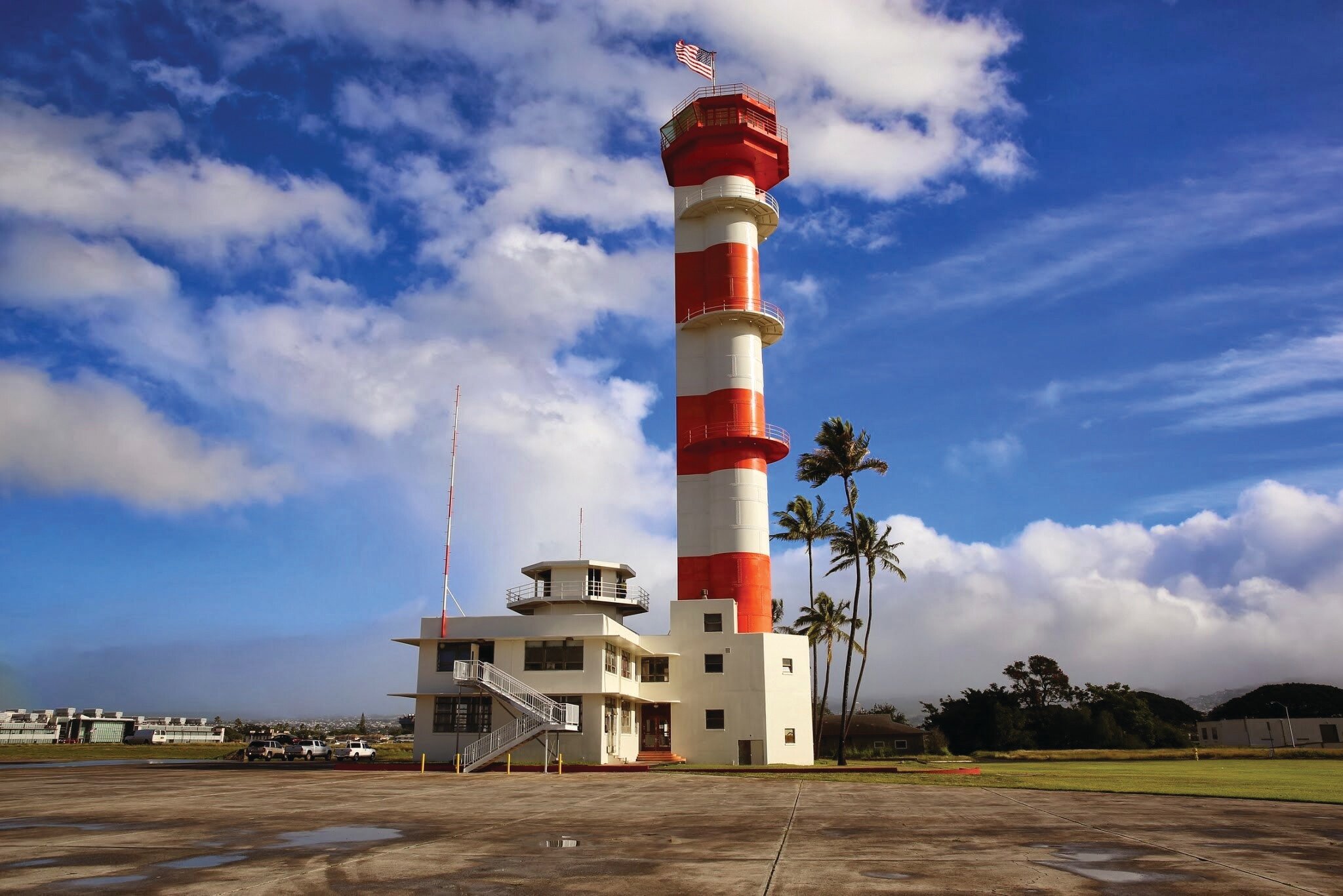 WWII Deluxe Pearl Harbor Tour from Kauaʻi | Airfare Included